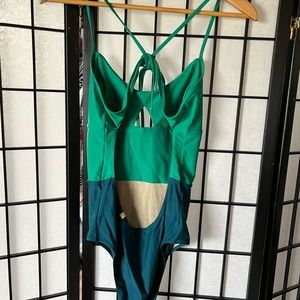 summersalt | Swim | Summersalt Swan Dive Onepiece Bathing Suit Swimsuit ...